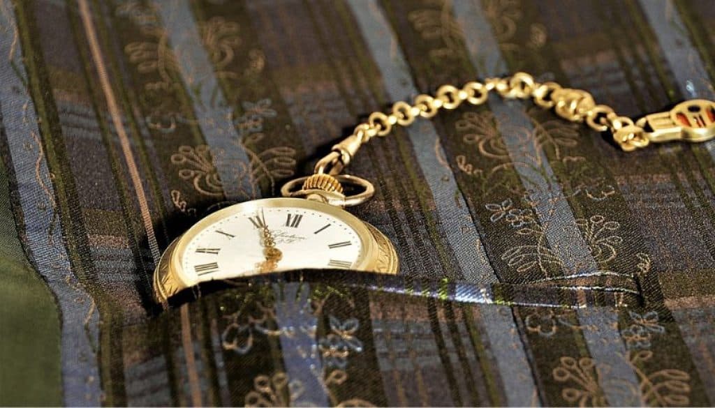 How To Wear A Pocket Watch 6 Simple Different Ways